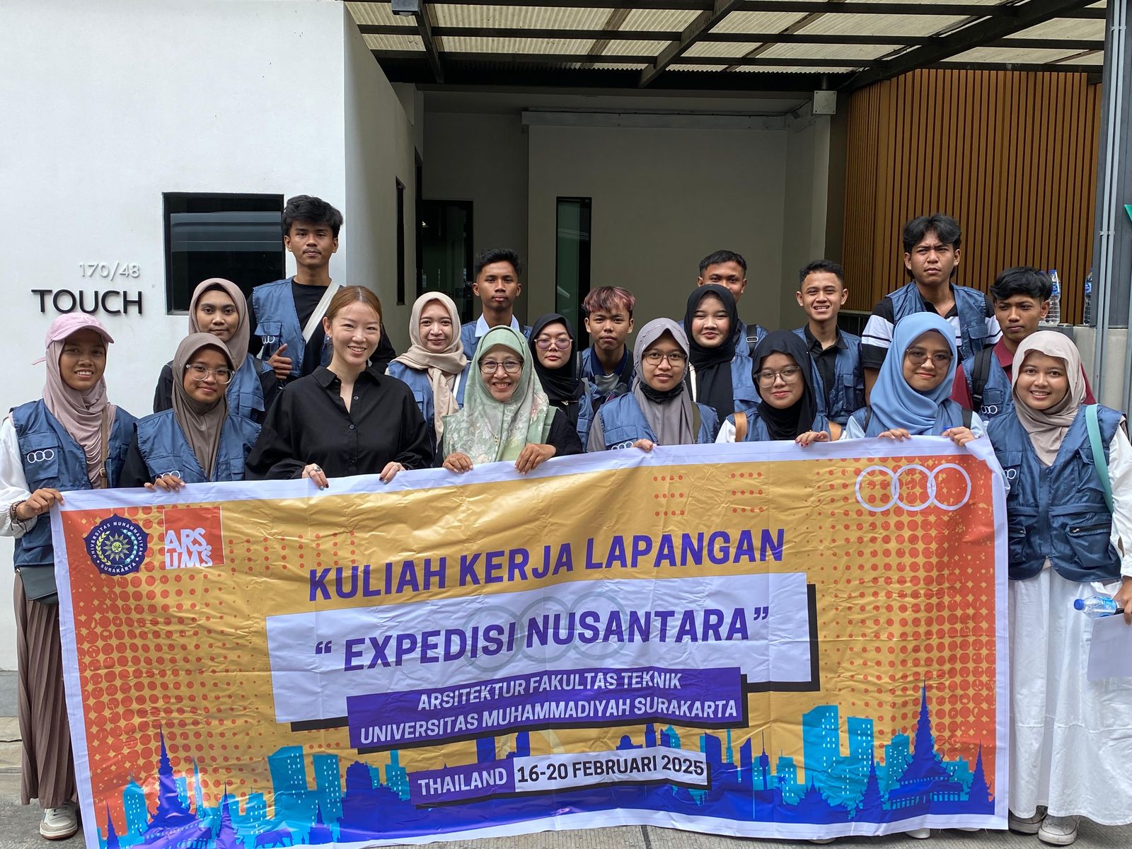 KKL Arsitektur UMS Jelajahi Warisan Arsitektur Nusantara & Mancanegara - Muhammadiyah Sukoharjo